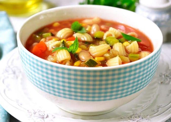 Sopa minestrone: receta tradicional y fácil - Comedera - Recetas, tips ...