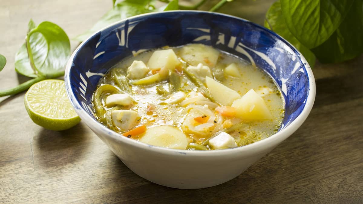 Prepara caldo de papas, receta rápida - Comedera - Recetas, tips y ...