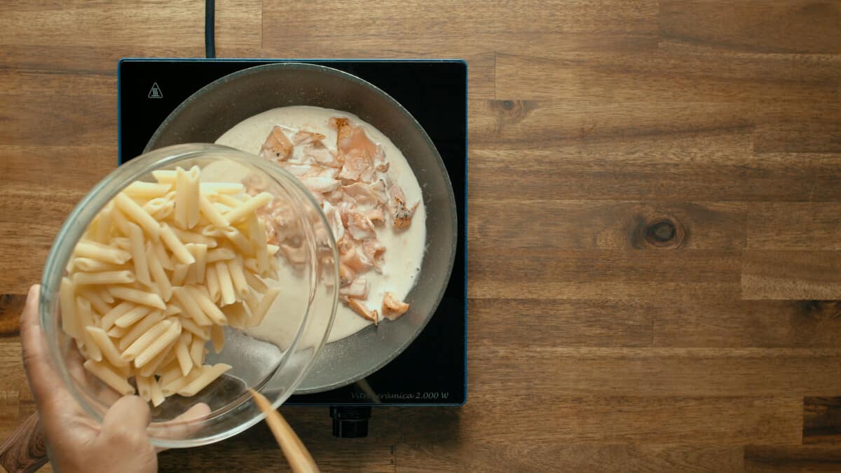 Receta fácil de penne al salmón - Comedera - Recetas, tips y consejos ...