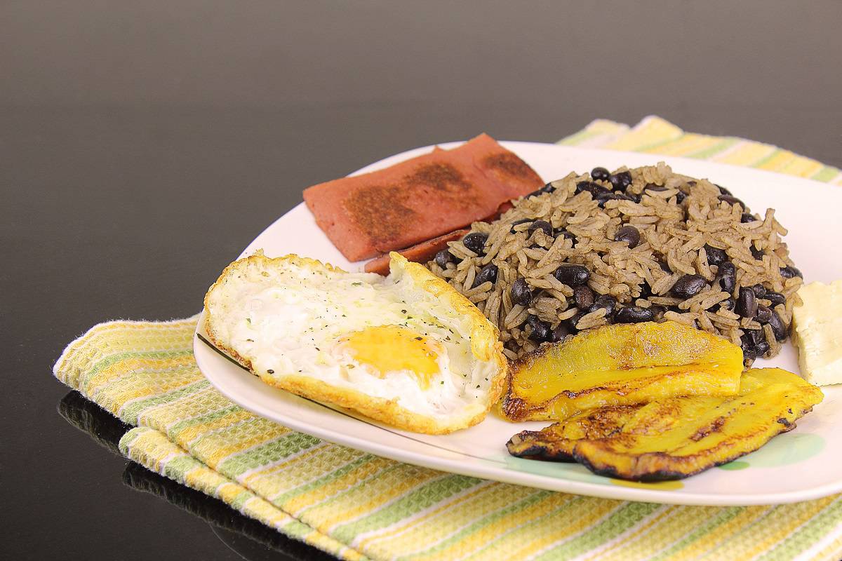Receta de gallo pinto, plato de Costa Rica - Comedera - Recetas, tips y ...