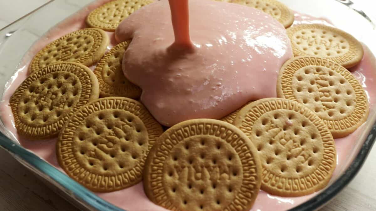 Carlota de fresa, postre sin horno - Comedera - Recetas, tips y ...