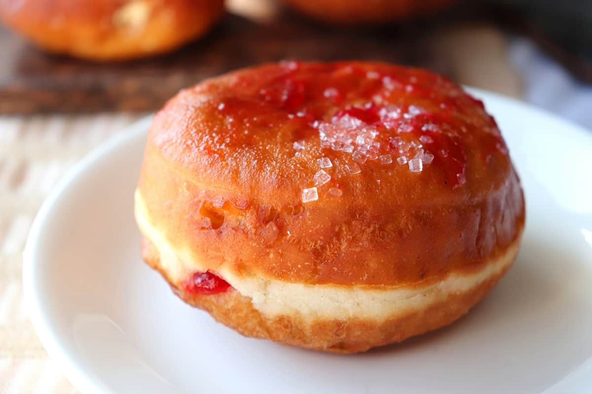 Cómo hacer donuts rellenos de fresa, muy esponjosos - Comedera ...