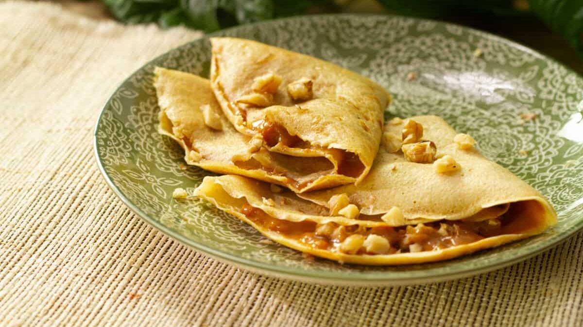 Cómo hacer crepas de avena con cajeta y nuez - Comedera - Recetas, tips ...