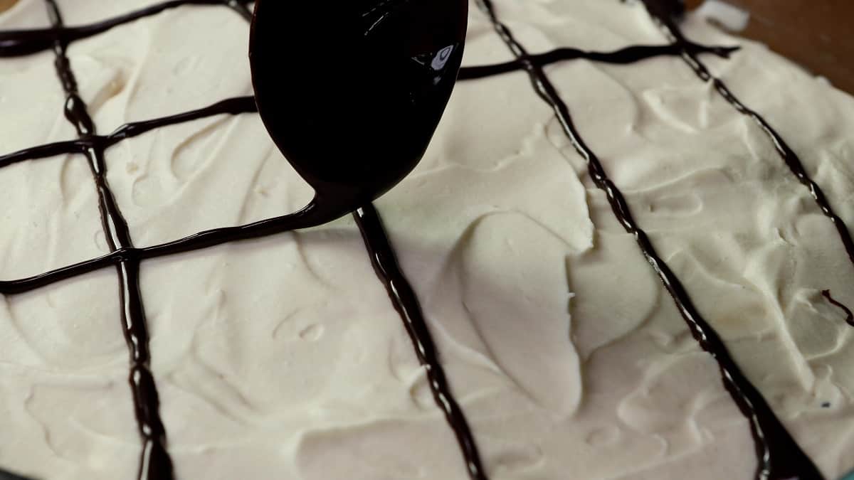 Carlota de ron con chocolate, postre cremoso - Comedera - Recetas, tips ...