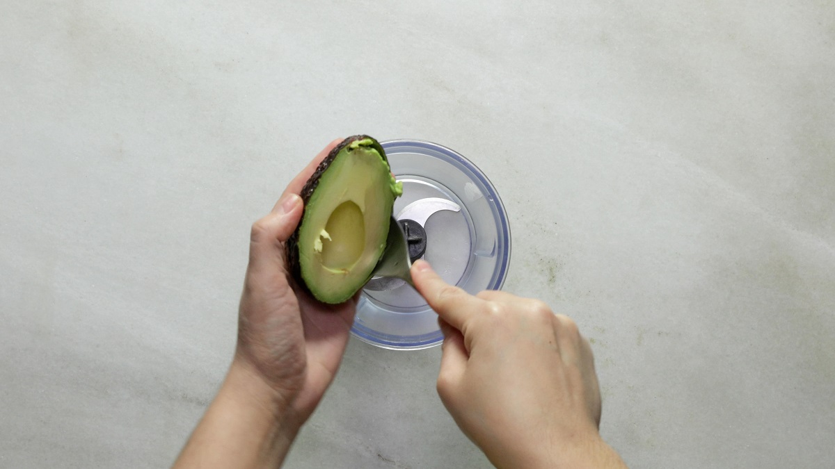 Cómo hacer dip de aguacate, hierbabuena y limón - Comedera - Recetas ...