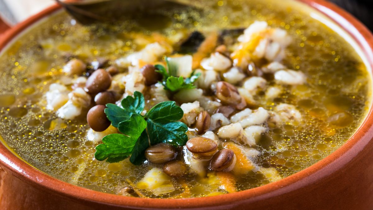 Receta de sopa de cebada y lentejas