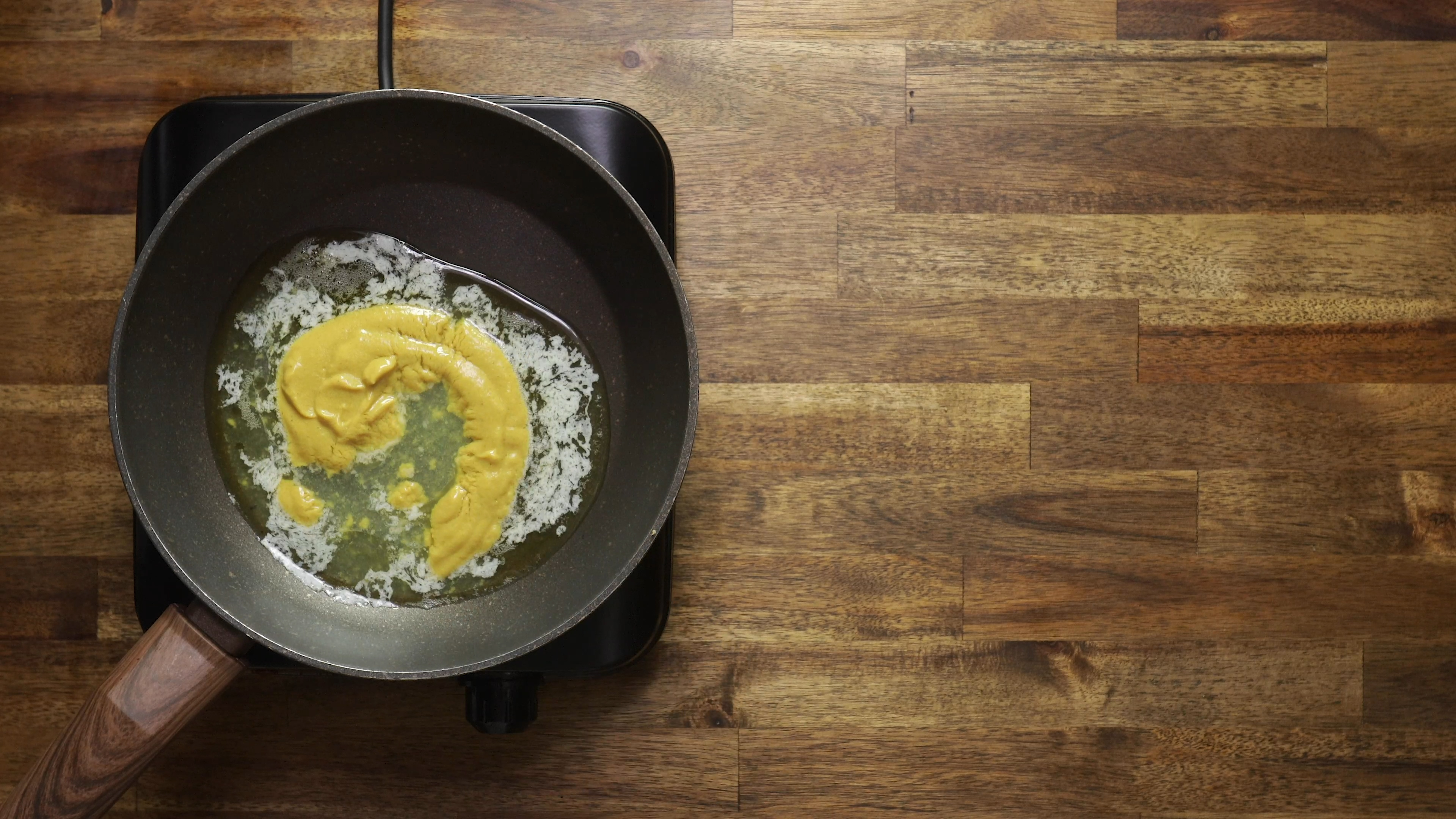 Pollo empanizado a la mostaza y limón: receta fácil