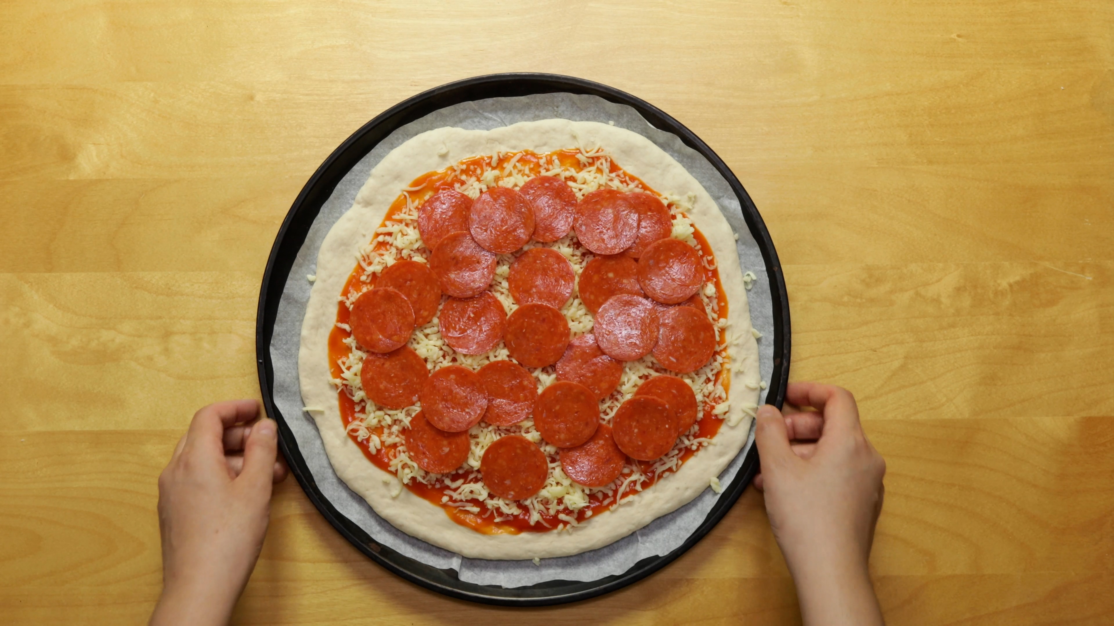 Prepara la clásica pizza de pepperoni - Comedera - Recetas, tips y ...