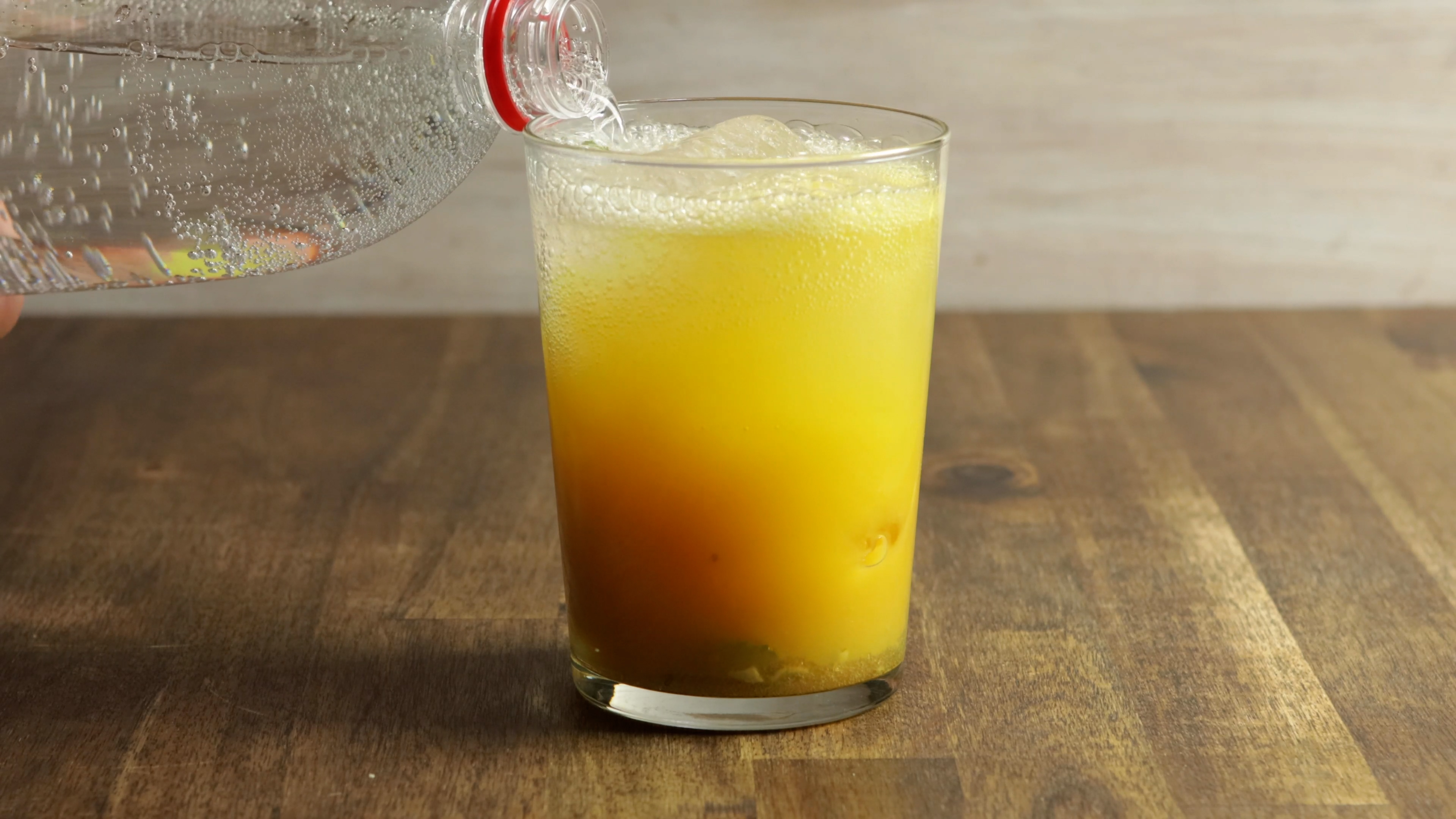 Dos cócteles sin alcohol refrescantes y fáciles de preparar