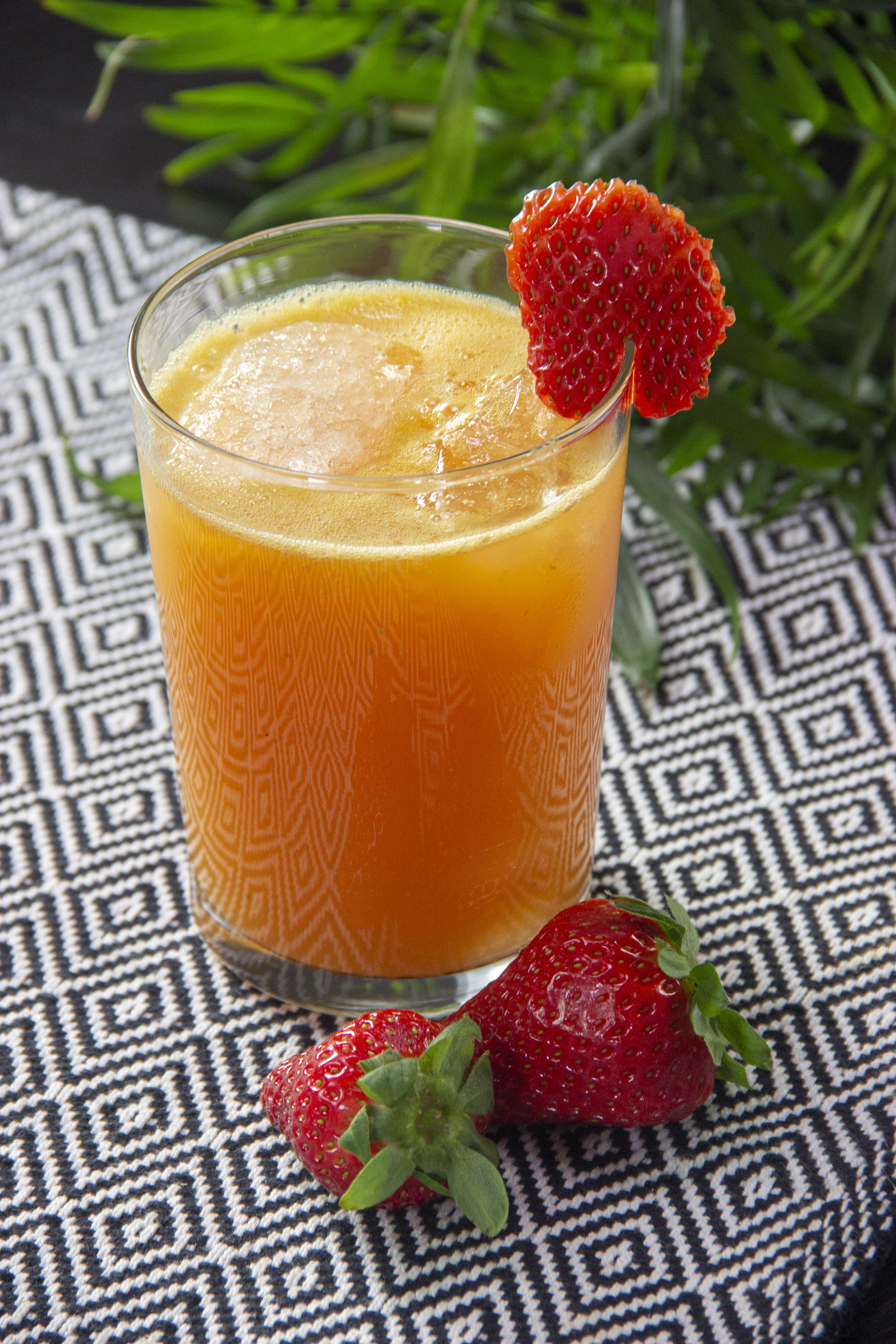 Jugo de fruta burbujeante: una bebida refrescante en minutos