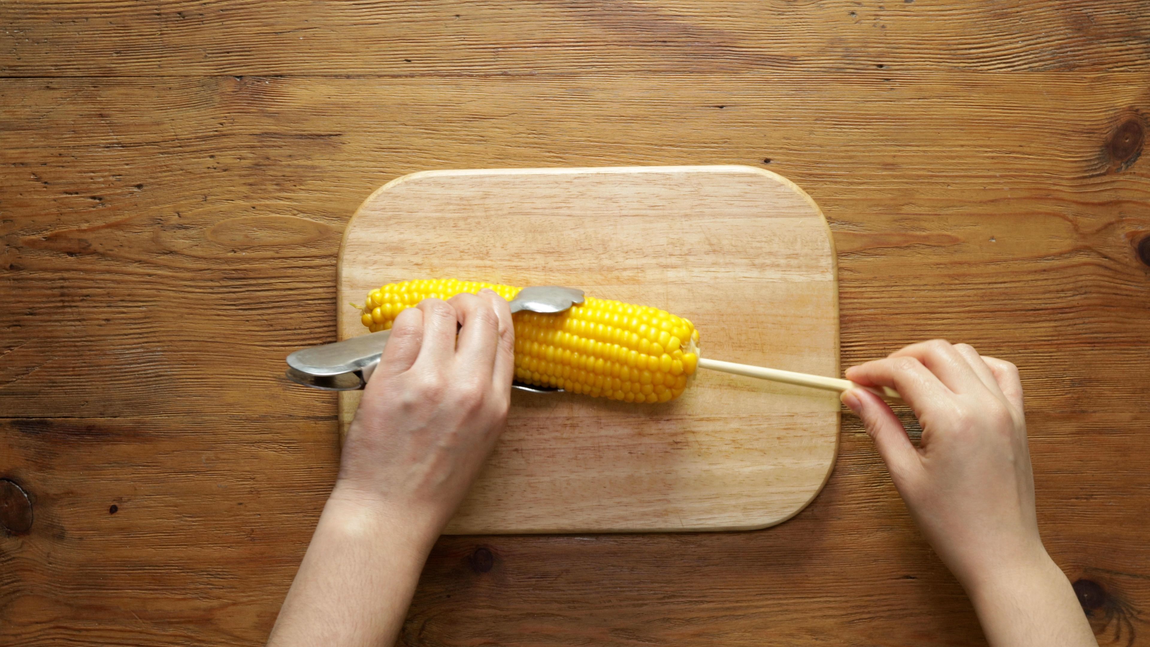 Prepara el clásico elote en palo, muy delicioso - Comedera - Recetas ...