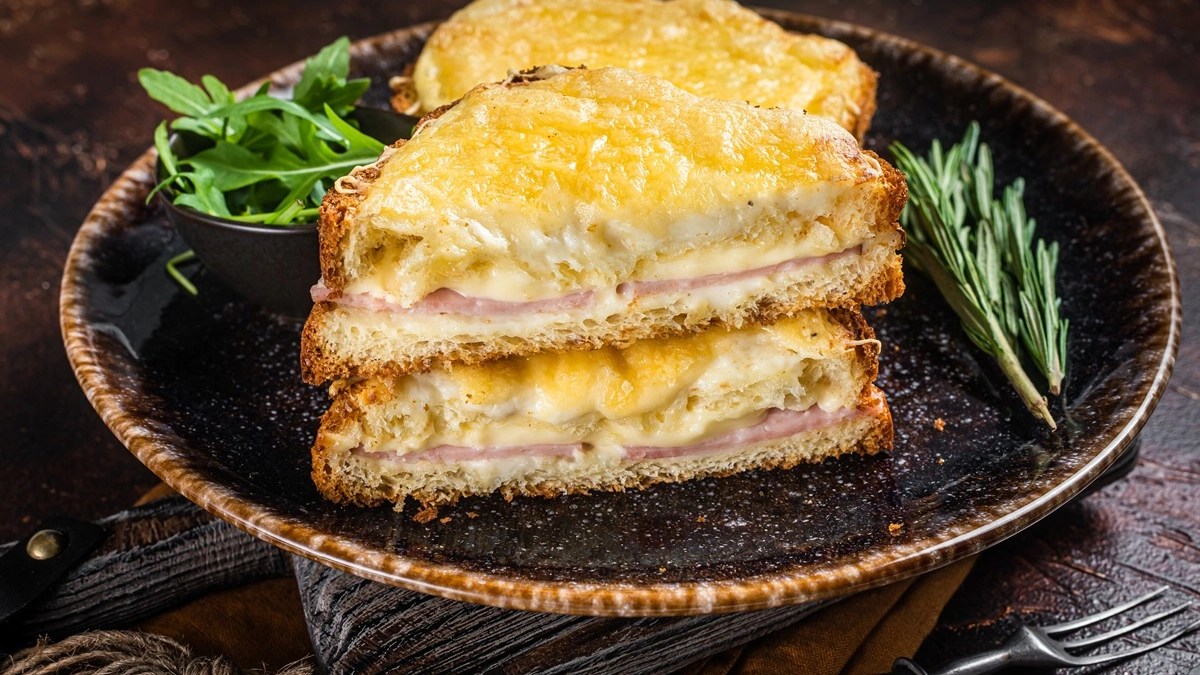 Aprende a hacer el sándwich Croque Monsieur, un clásico francés ...